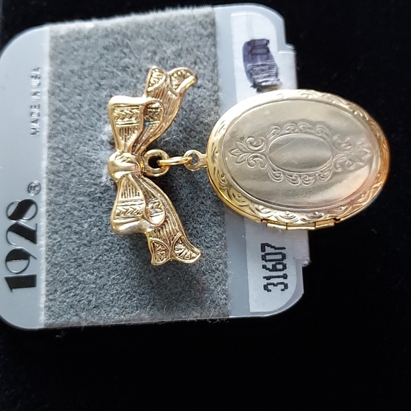 1928 | Jewelry | Nwt 928 Brooche Locket | Poshmark